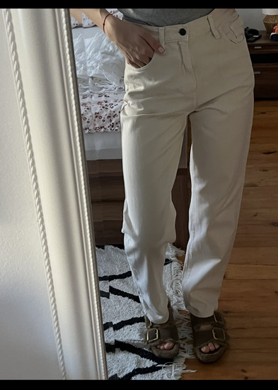 UNIQLO kao NOVO pantalone vel S/M