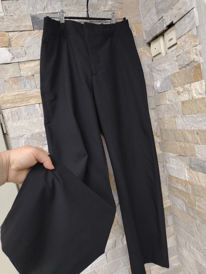 Rez. ZARA duboke, šire nogavice S/XS