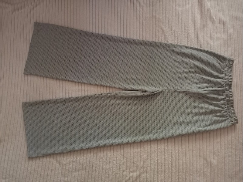 PANTALONE BR. 40 - NOVE