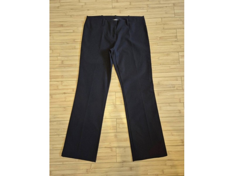 ONLY pantalone (Svajcarska)