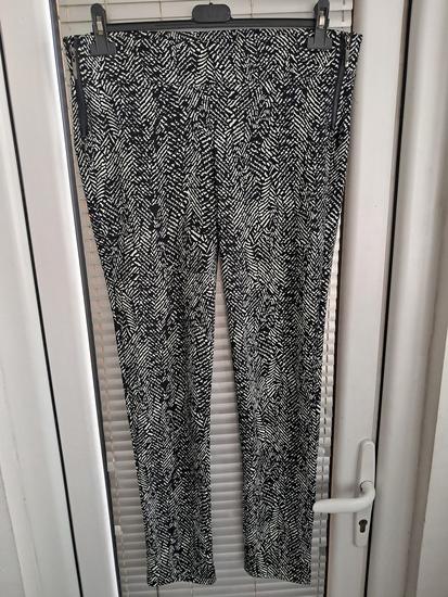 Zebra crno-bele pantalone sa zip detaljima vel L