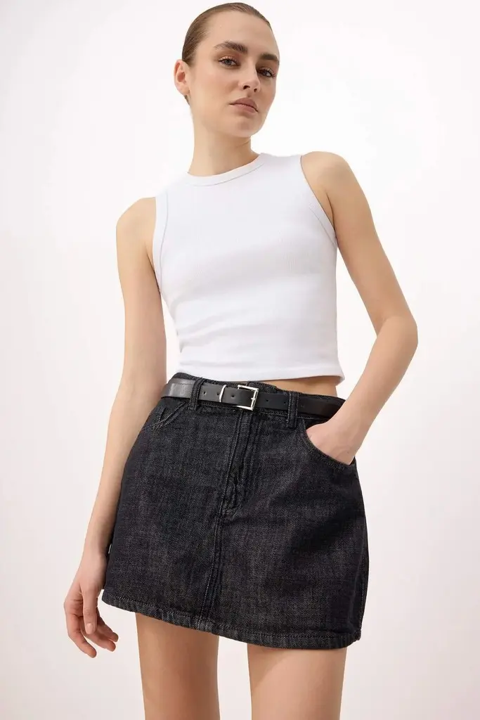 Trendyol Milla ženski šorts Twoaw26Sr00020, Crna-Crna