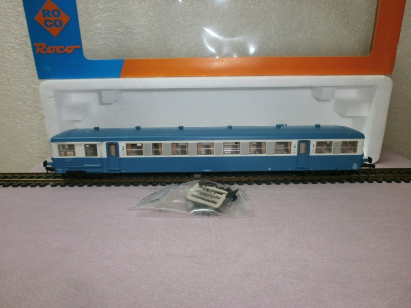 Roco 44257A -prikolica motornog voza SNCF -1-2.kl. -H0