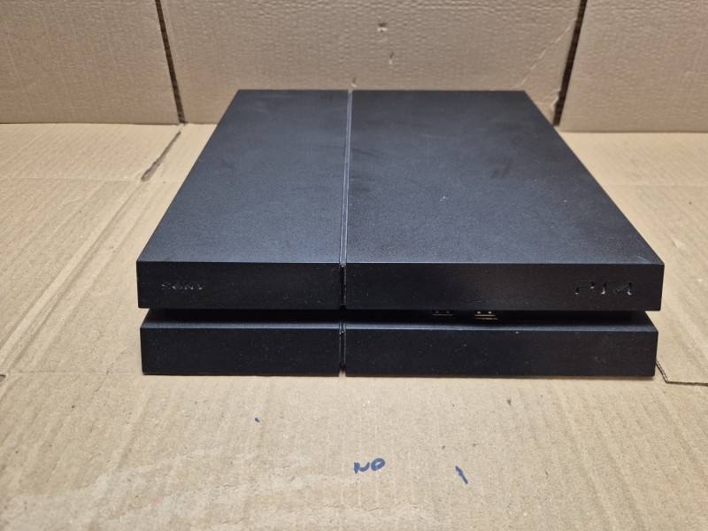 Sony PlayStation 4 500GB Br 3