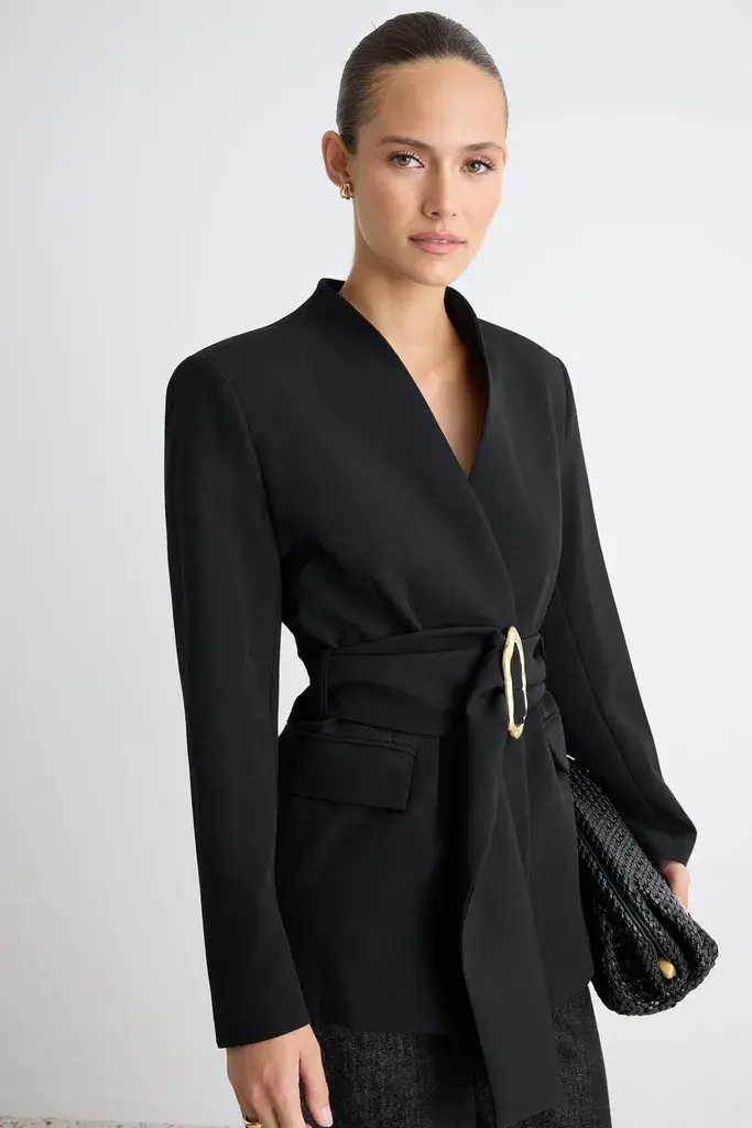 Trendyol ženska jakna model Twoaw27Bc00022, crna