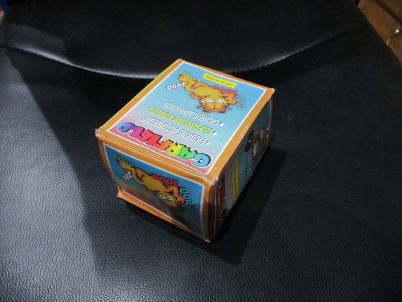 Puna kutija Garfield Garfild Dečje novine