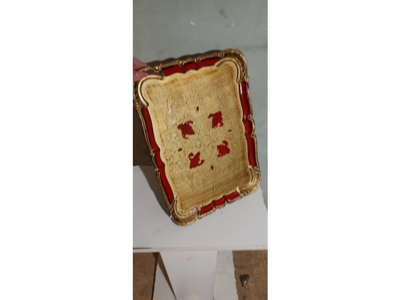 VENECIJANSKI POSLUŽAVNIK
