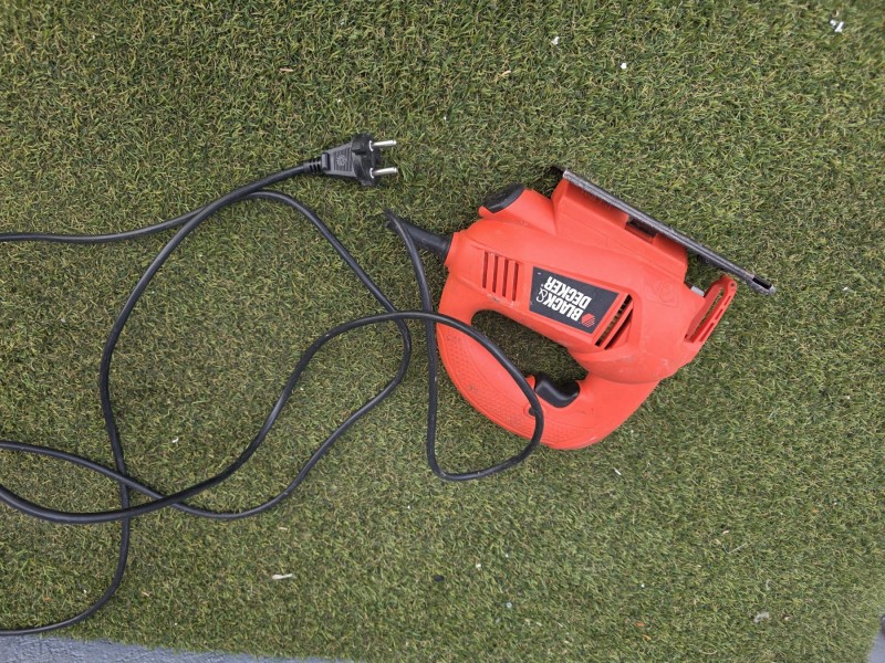 Black decker ubodna testera