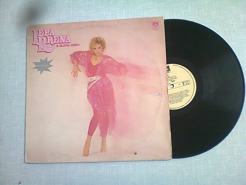 Lepa Brena - Pile moje