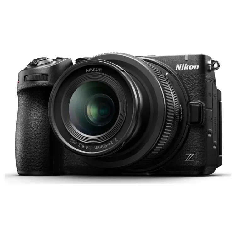 NIKON Z5IIC Digitalni fotoaparat + Z 24 - 50mm f/4-6.3 Objektiv Crni