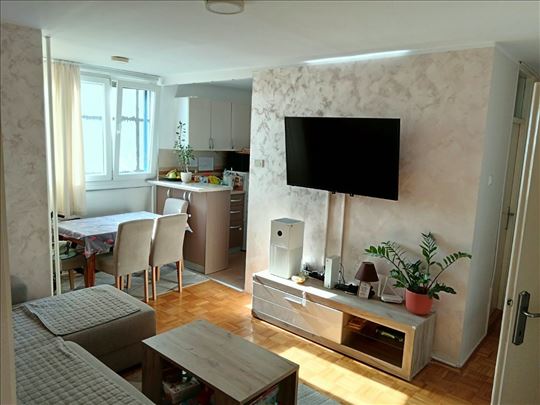 Blok 61 2,5, 51m2, sređen, uknjižen