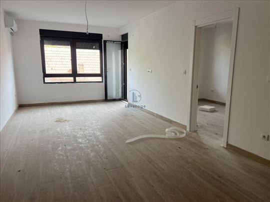 Novogradnja, Batajnica, 46 m2
