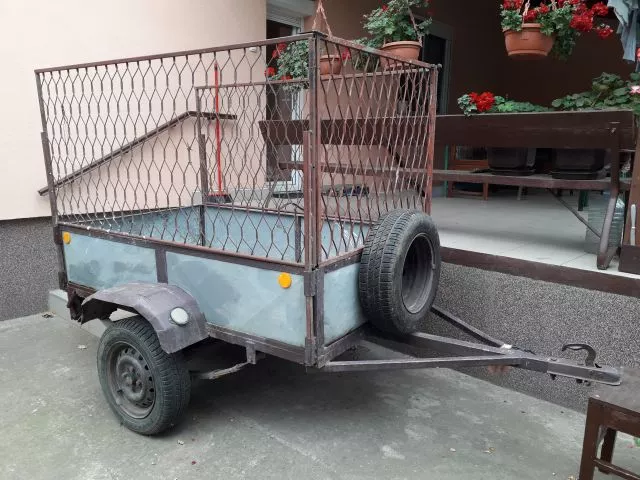 AUTO PRIKOLICA
