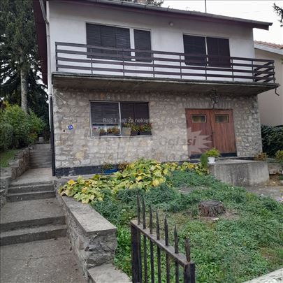 Vrdnik, kuca, 4.0, 6 ari plac, uknjižena