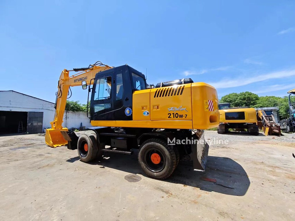 Hyundai R210W-7 bager točkaš