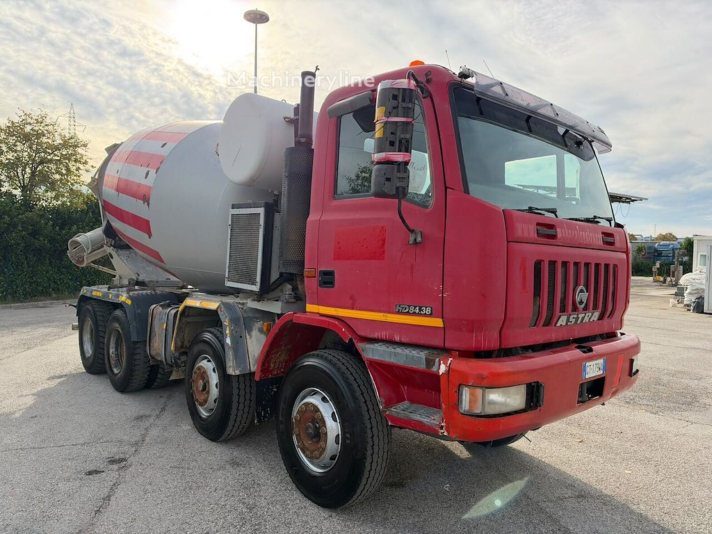 Cifa SRY1300 na šasiji Astra HD7 84.38 kamion s mešalicom za beton