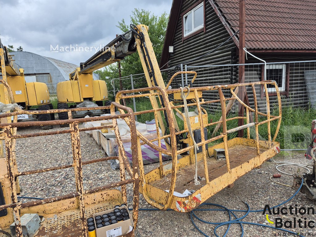 Prodaje se Haulotte HA 260 PX hidrauličnu zglobnu platformu na aukciji