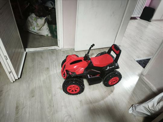 Akomulatorski auto