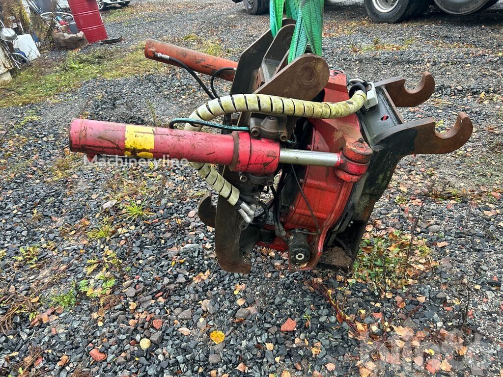 Prodaje se B27-fäste tiltrotator na aukciji