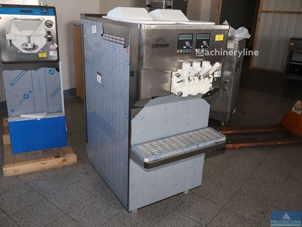 Prodaje se Carpigiani Eismaschine CARPIGIANI UF 920 SP IC8761RQ1T3 opremu za proizvodnju sladoleda na aukciji