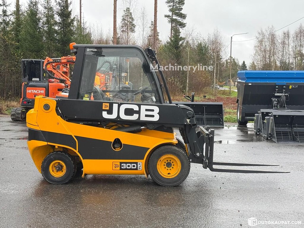 Prodaje se JCB TLT30D Teletruk, 2000, Alavus teleskopski utovarivač na aukciji