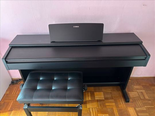 Elektricni klavir Yamaha