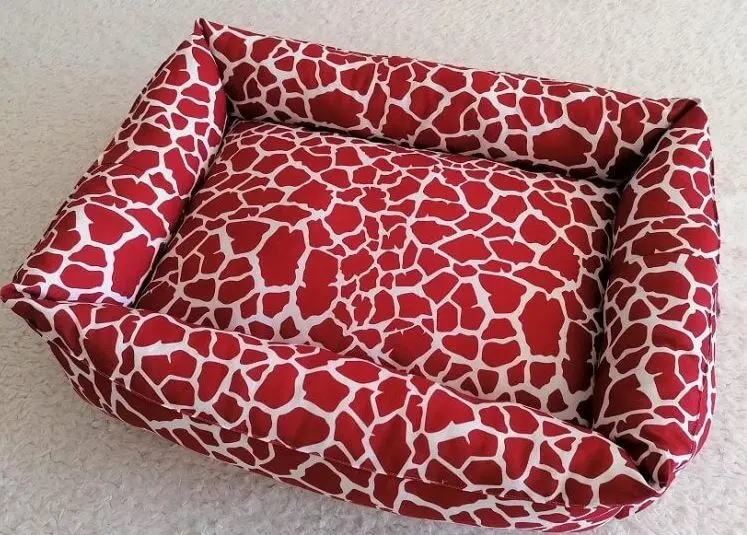 GIZMO Krevet za pse i mačke Giraffa 55x40x7cm crveni
