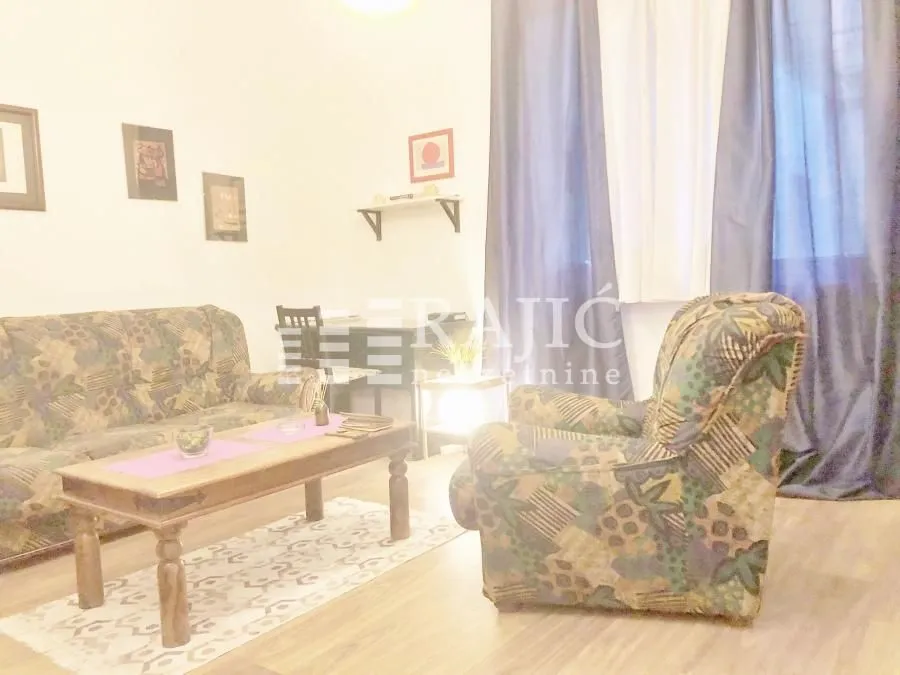 Izdavanje, jednosoban stan, 30m², Topličin venac, Beograd