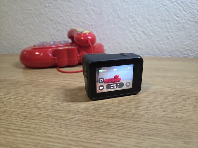 Akciona kamerica GoPRO 7 Black sa 128GB Micro SD HERO7