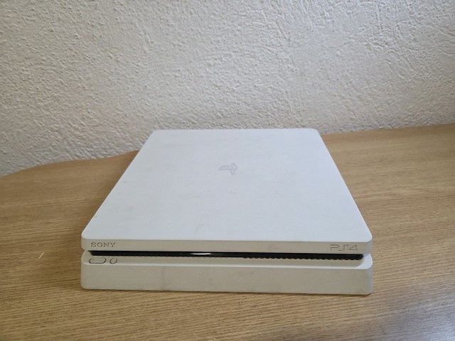Bela konzola Sony PlayStation 4 Slim CUH-2216A 500GB 13