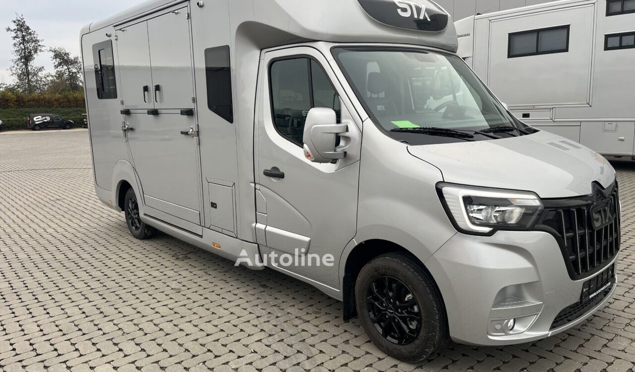 Renault STX vozilo za prevoz konja