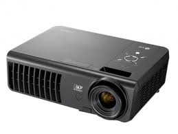 Projector portable, DLP, SVGA, 2700 ANSI, 2100:1, 3D ready, 1.9kg, bag