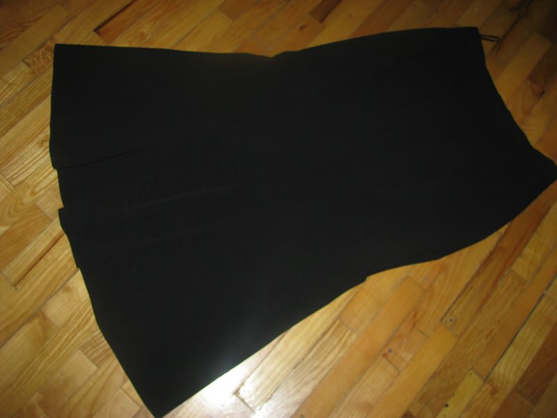 crna duga suknja,vel 46,novo sa etiketom