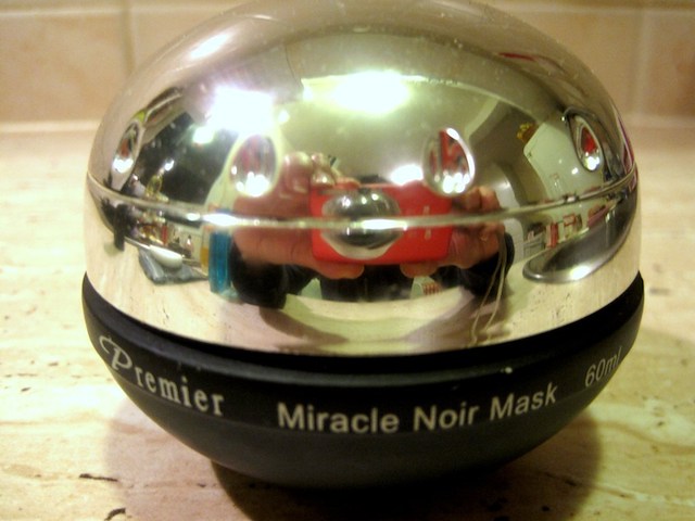 Premier Miracle Noir Mask