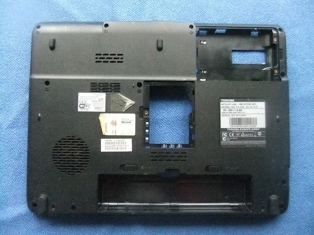 TOSHIBA Satellite L300 donji deo kucista laptopa
