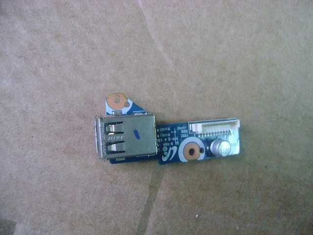 Bocni USB konektori za Samsung R530