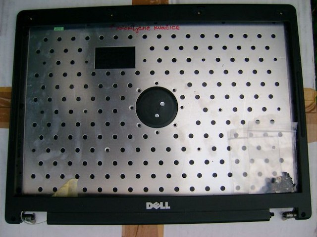 Kuciste displeja za Dell Inspiron 1300