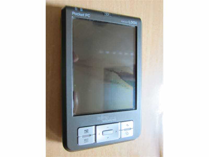 Fujitsu-Siemens Pocket Loox 410 - NEISPRAVAN
