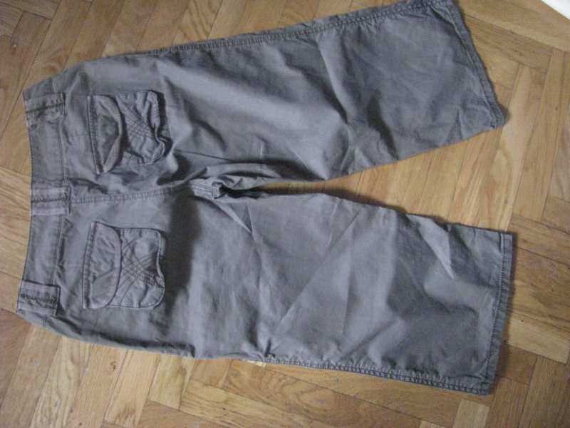 ESPRIT bermude, M, odlične