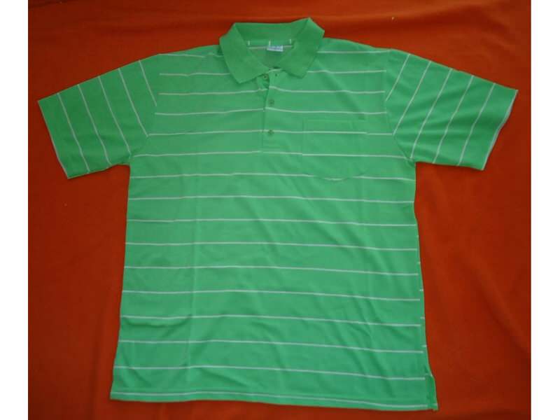 Zelena majica sa kragnom, M, made in Vietnam
