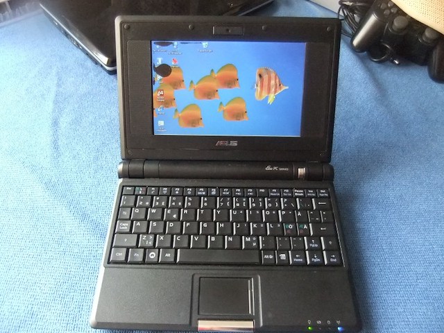 Asus Eee PC 4G  ispravan mrlja na ekranu