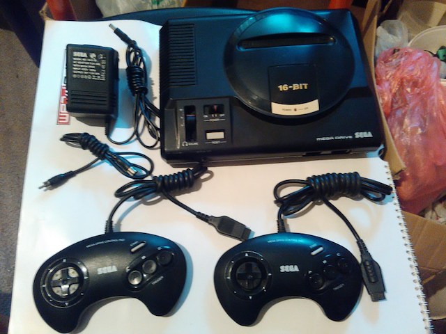 sega. mega drive 1 kon .komplet i igr 3x1sa sl isprav