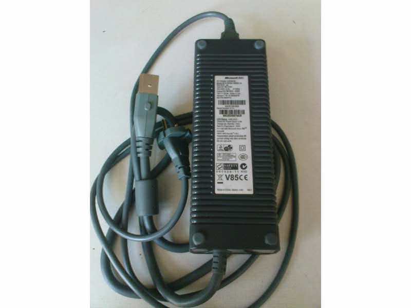 xbox 360 adapter original ,najaci sa str kablom sa slik