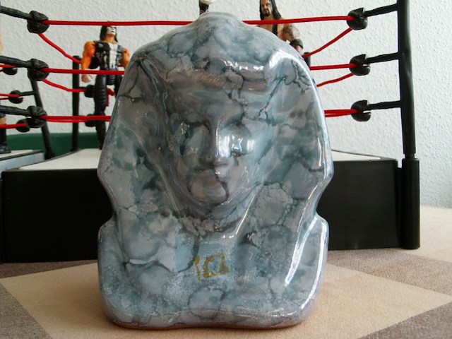 Prelepa Sfinga -odlicna keramicka figura