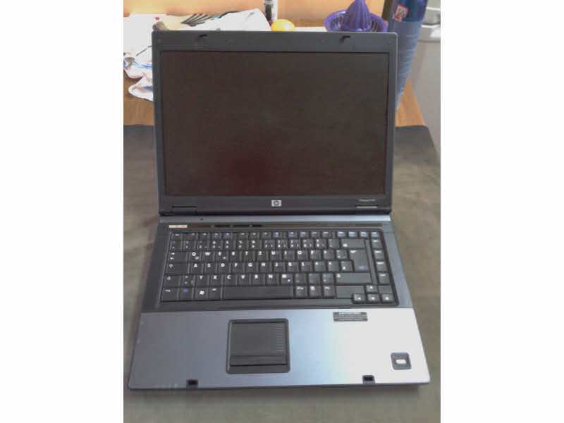 HP Compaq 6710b ODLICNO STANJE ne pali