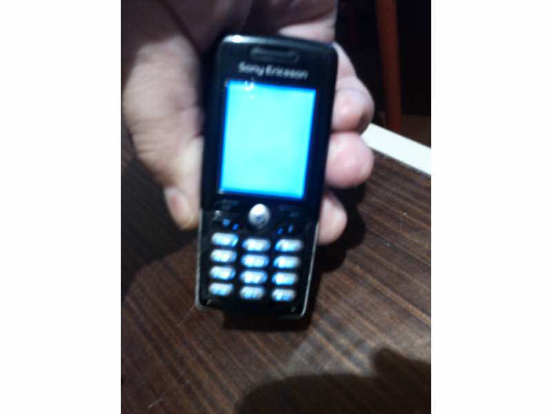 sony ericsson t610 nekompletan,neispravan sa slika