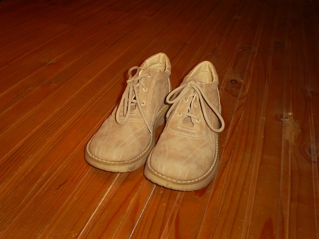 Cipele br.34