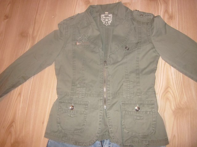 Military jaknica
