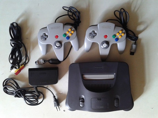 nintendo 64 komplet konzola sa 2 dzoja ispravna sa slik