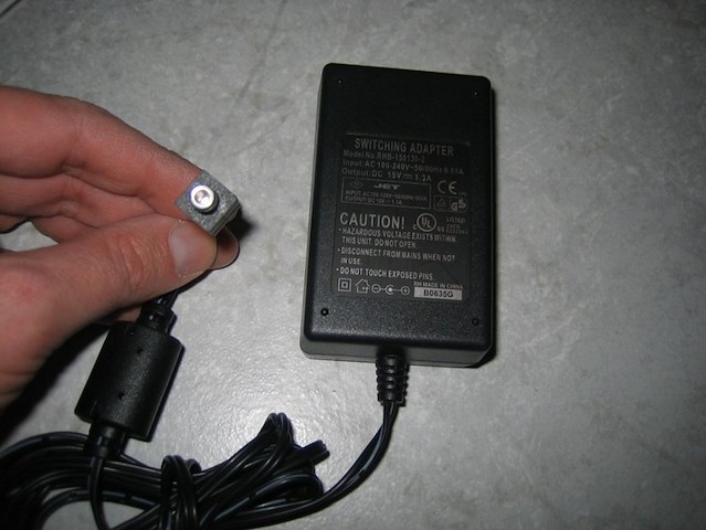 Adapter za napajanje 15V 1.3A
